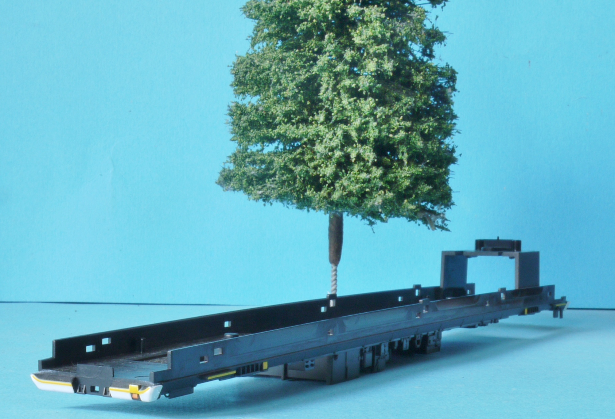 X6933 Hornby Decorated Underframe for Class 153 Diesel DMU Greater ...