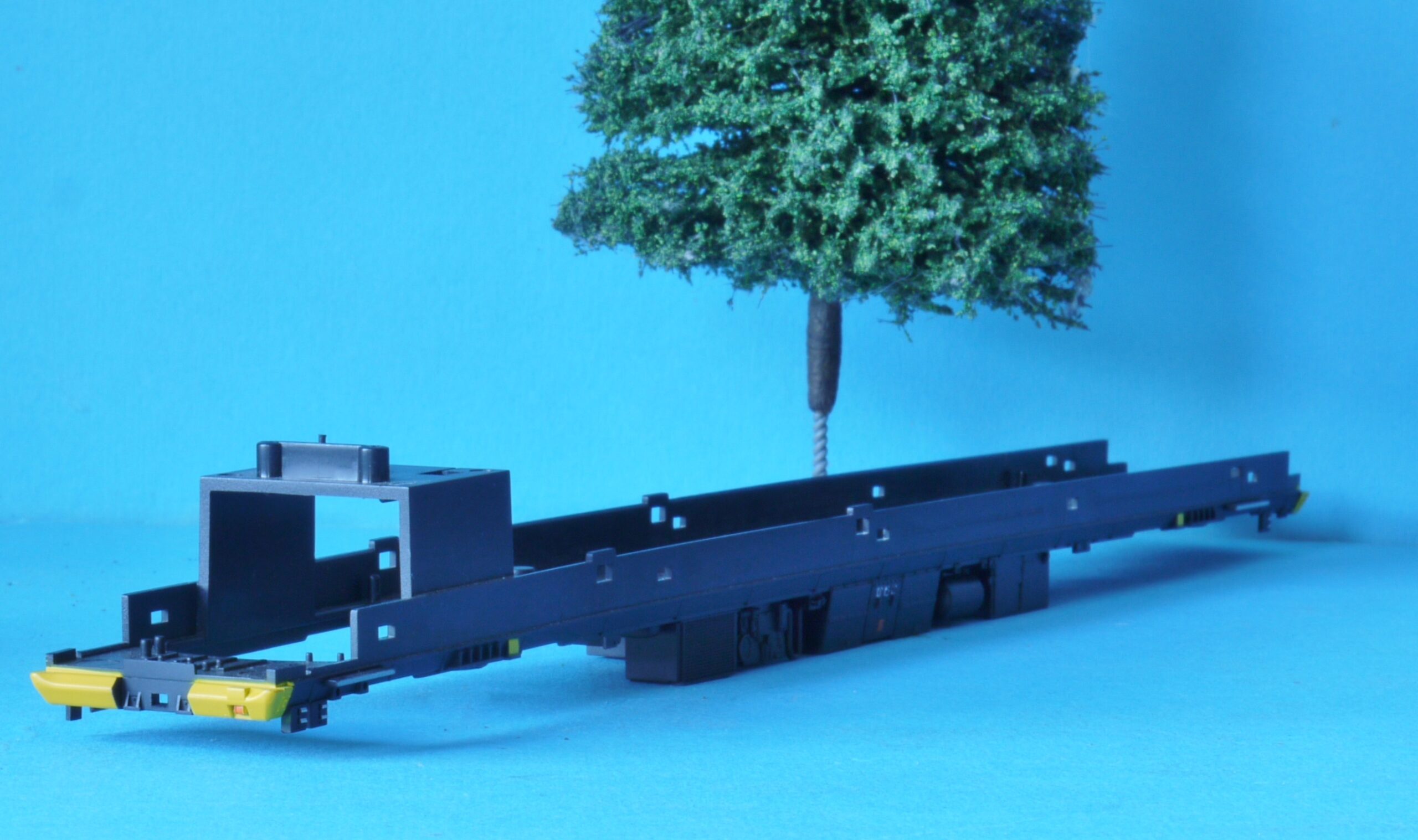X6725 Hornby Spare Underframe Chassis for Class 153 DMU R3351 Yellow ...